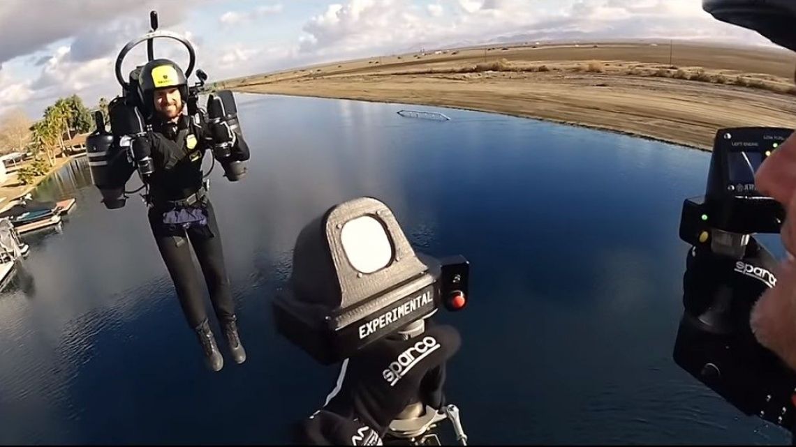 Jetpack Aviation анонсує перші в історії перегони на реактивних ранцях